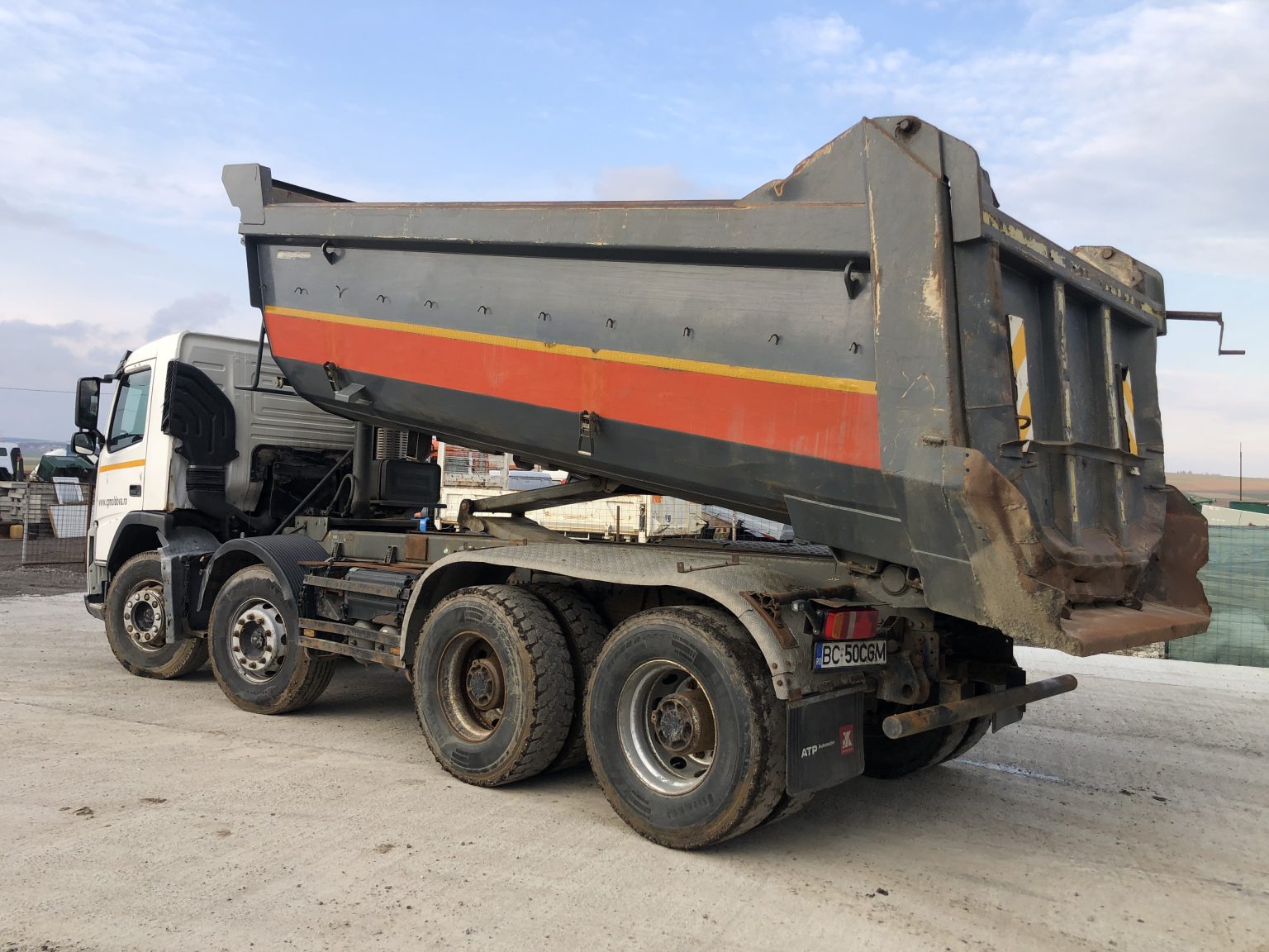 Bascula Volvo FM 12 420 cu 4 axe 8x4 * Nutugrup Tupilati
